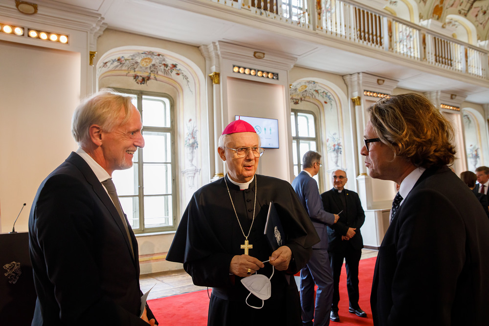 Ehrenbürgerschaft für Bischof Kapellari