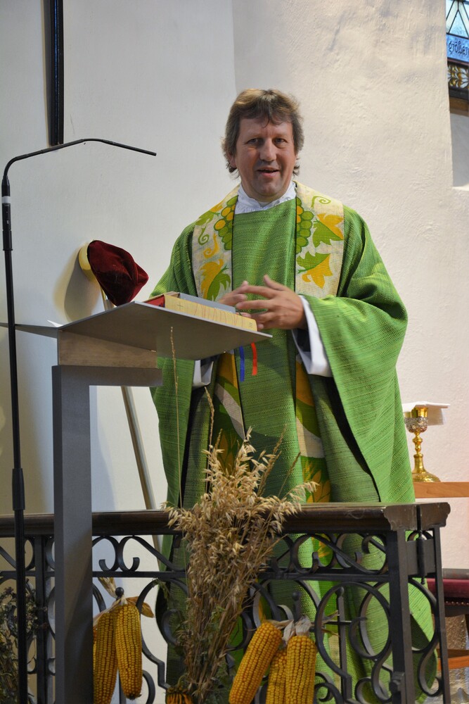 Pfarrer Michael G. Joham aus Kärnten verbringt einen Teil seines ...