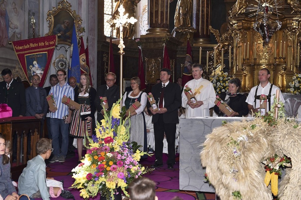 Basilika am Weizberg und Erntedank