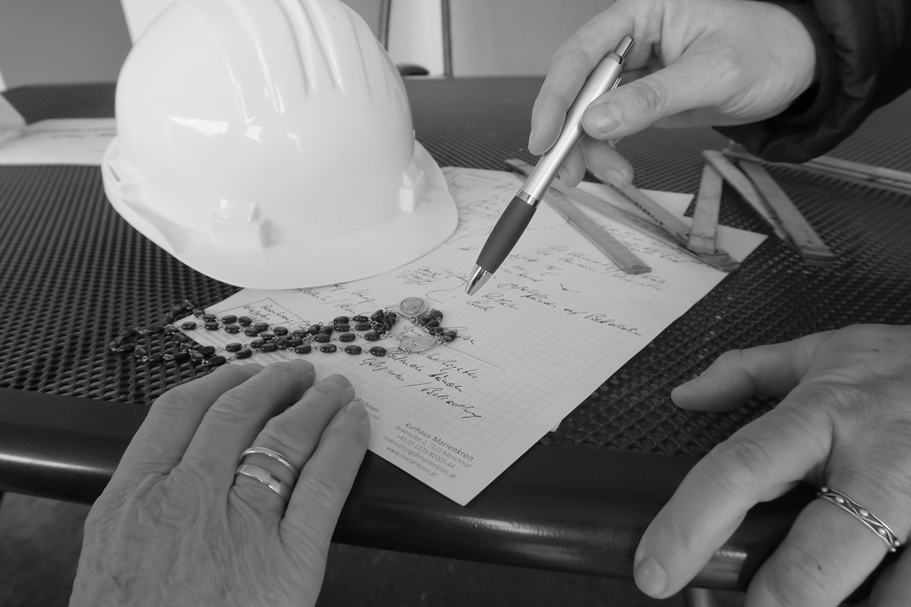 "Hände" im Krankenhaus der Elisabethinen