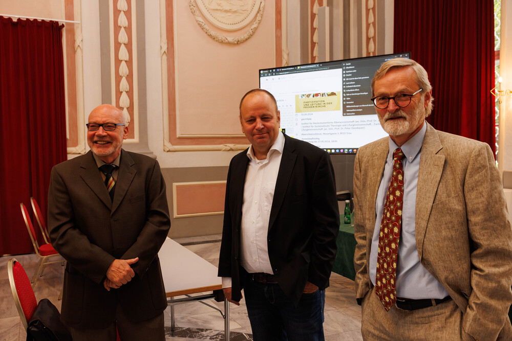 Symposion zu kirchlichen Strukturfragen