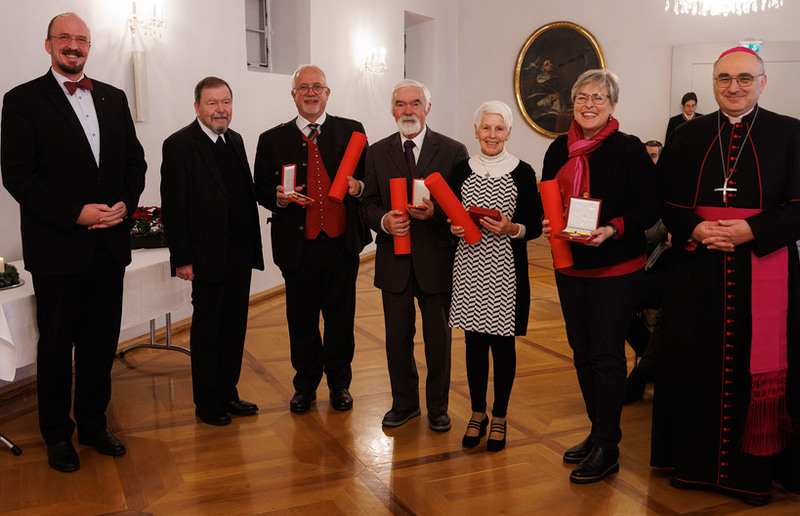 Vier Ehrenzeichen verliehen