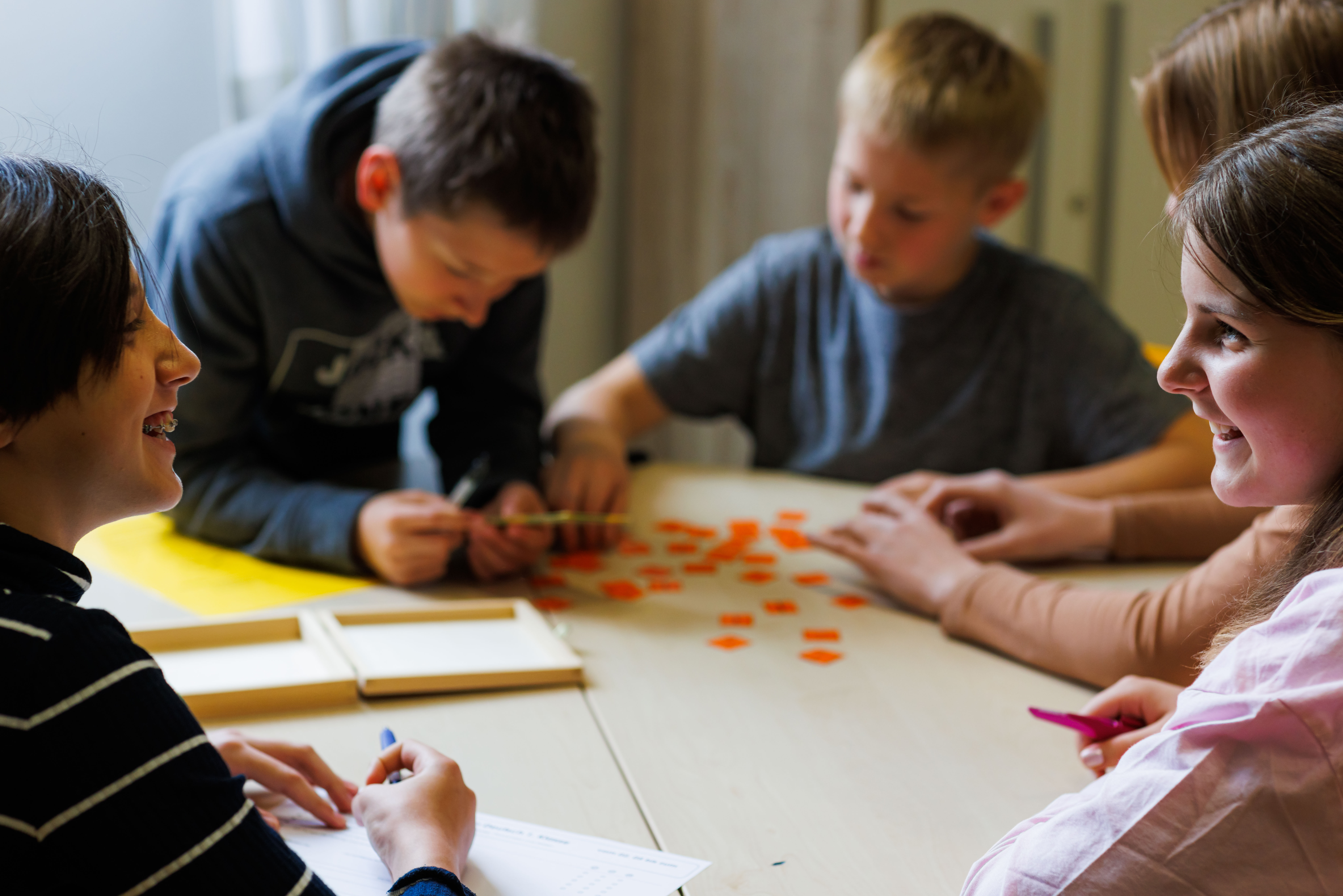 Bokep cder nice thick ass Spanish lady Alice meets the